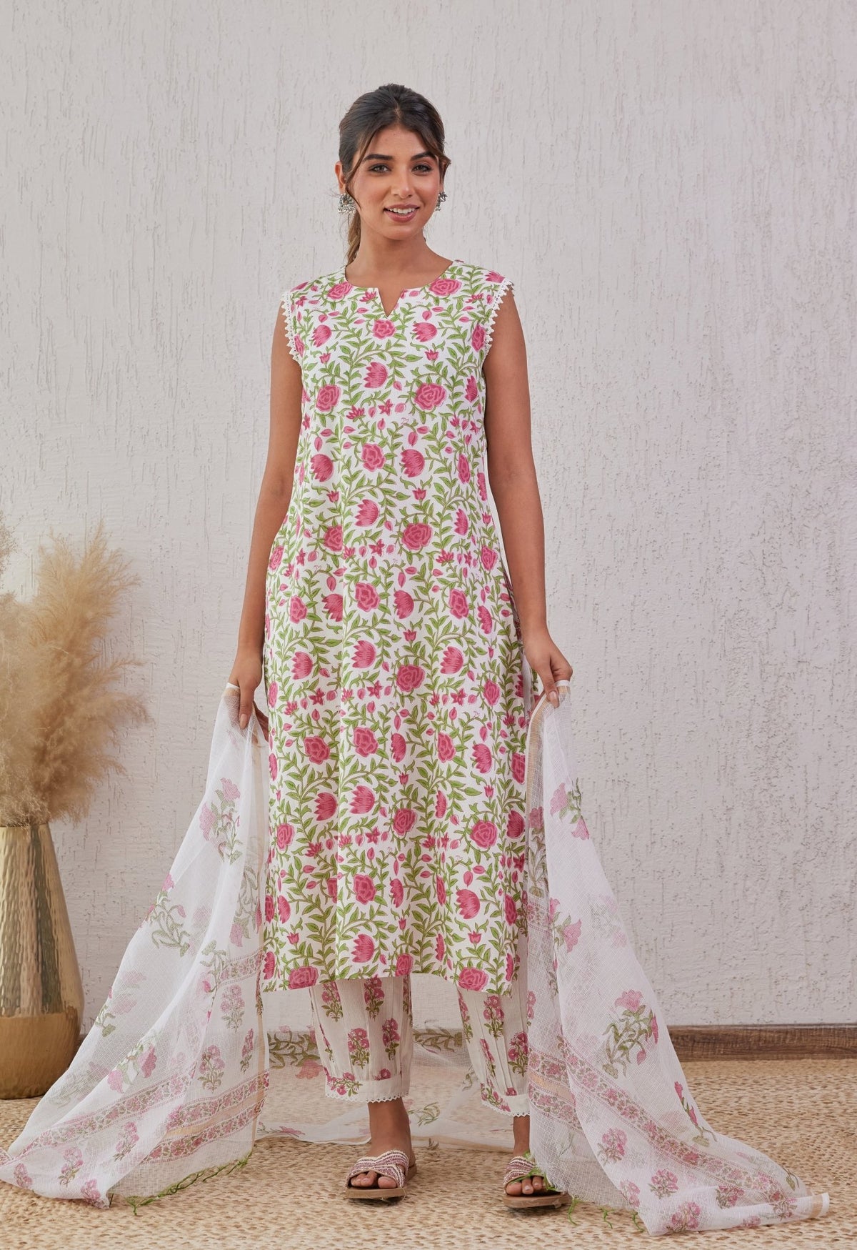 White Hand Block Printed Kurta set With Doriya Dupatta